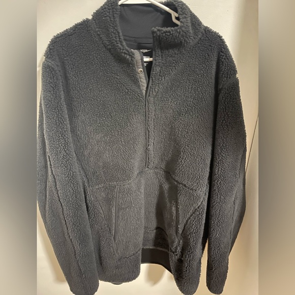 Nike | Jackets & Coats | Fuzzy Black Nike Pullover | Poshmark